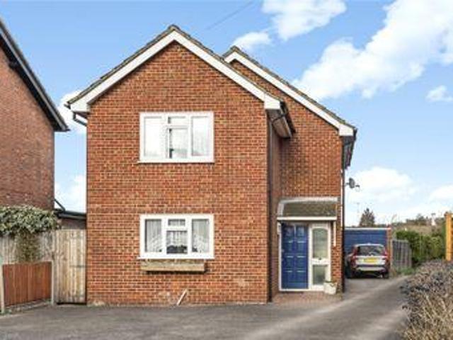 3 Bedrooms Detached house for sale in Yorktown Road, College Town, Sandhurst, Berkshire GU47