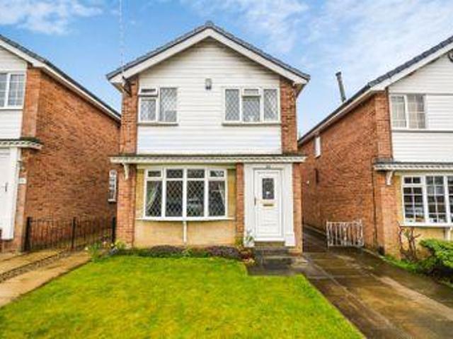 3 Bedrooms Detached house for sale in 30 Cricketers Green, Leeds LS19