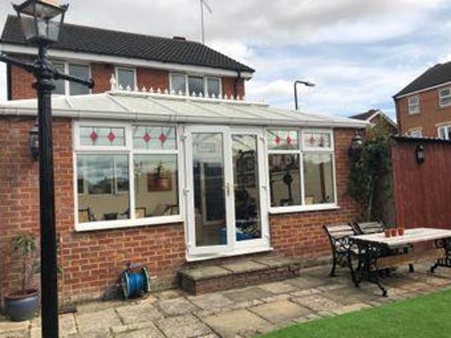 3 Bedrooms Detached house for sale in 30 Yew Tree Close, Thurcroft S66