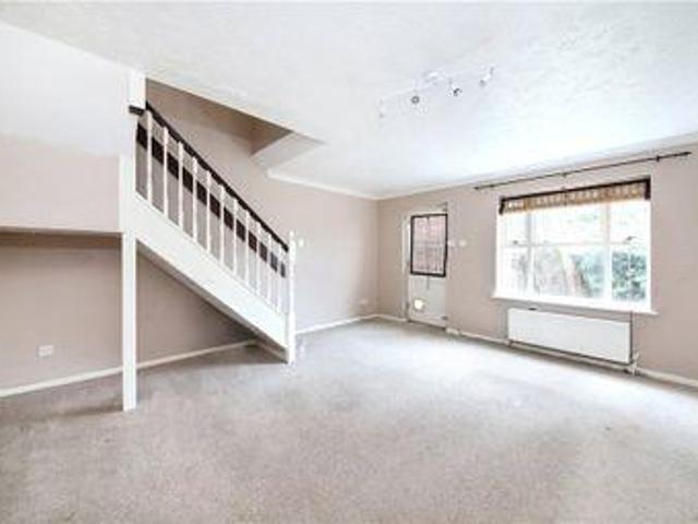 3 Bedrooms End terrace house for rent in Nutmeg Close, Canning Town, London E16
