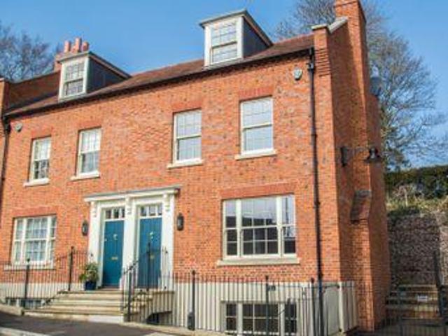 3 Bedrooms End terrace house for rent in Arm And Sword Lane, Hatfield AL9