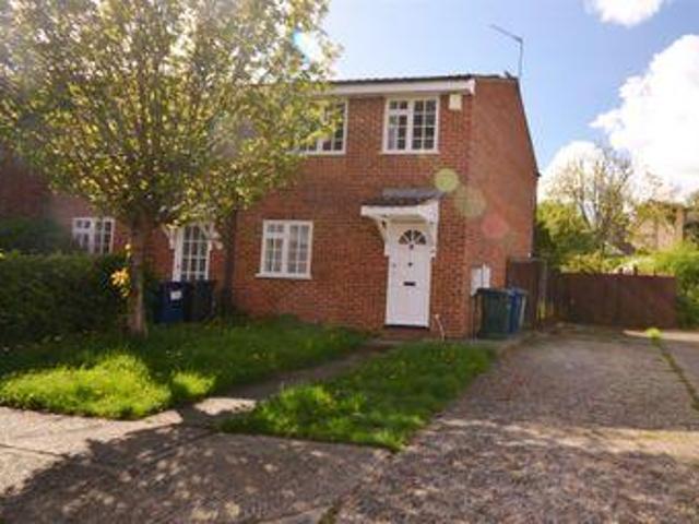 3 Bedrooms End terrace house for rent in Elm Way, London N11
