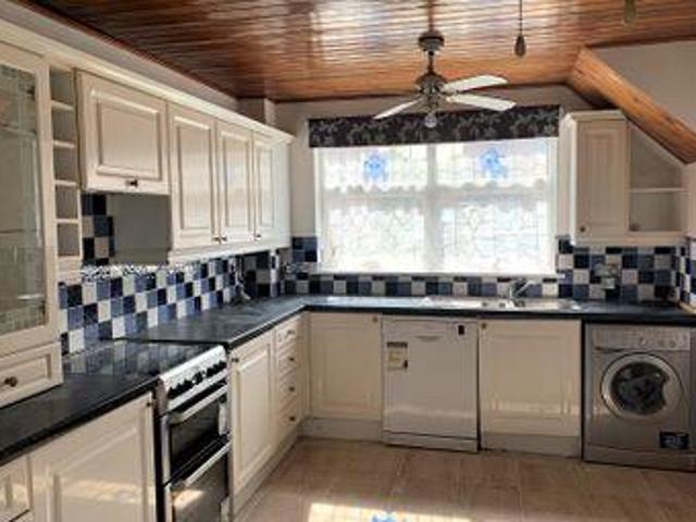3 Bedrooms End terrace house for rent in Firbank Close, London, Greater London. E16