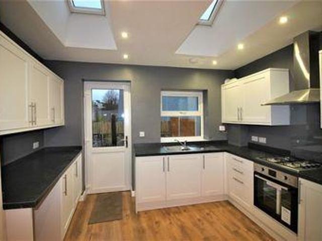 3 Bedrooms End terrace house for rent in Hands Road, Crookes, Sheffield S10