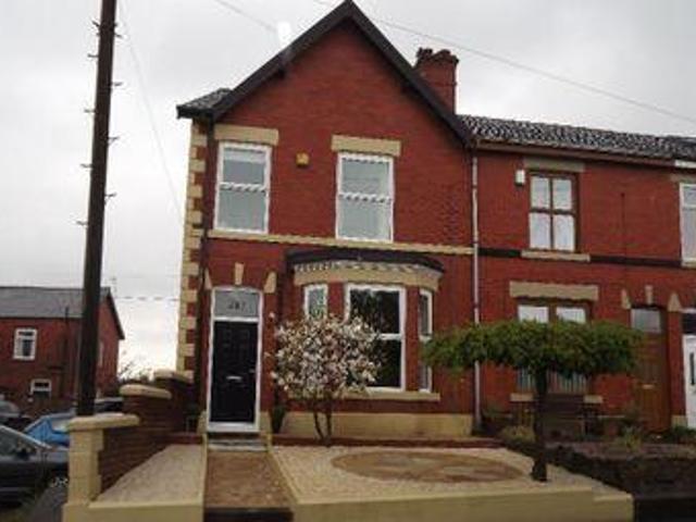 3 Bedrooms End terrace house for rent in Holcombe Road, Bury BL8