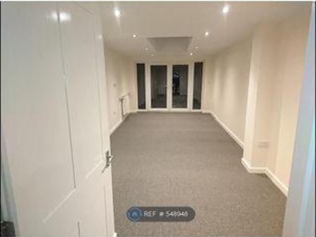 3 Bedrooms End terrace house for rent in Knowles Road, Gloucester GL1