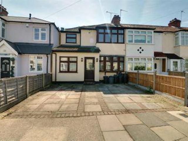 3 Bedrooms End terrace house for rent in Linley Crescent, Romford RM7
