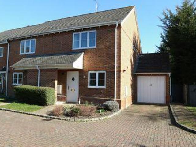 3 Bedrooms End terrace house for rent in Little Horse Close, Earley, Reading RG6