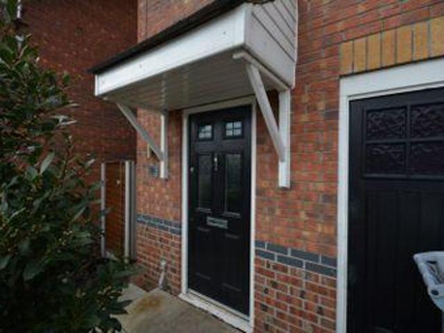 3 Bedrooms End terrace house for rent in Rolls Avenue, Crewe CW1