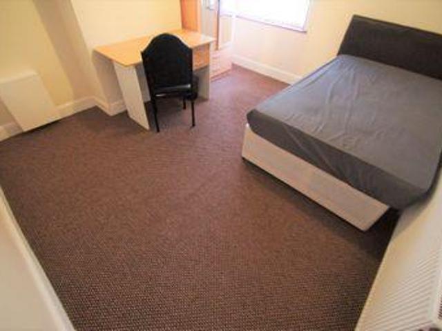 3 Bedrooms End terrace house for rent in St. Agathas Road, Coventry CV2