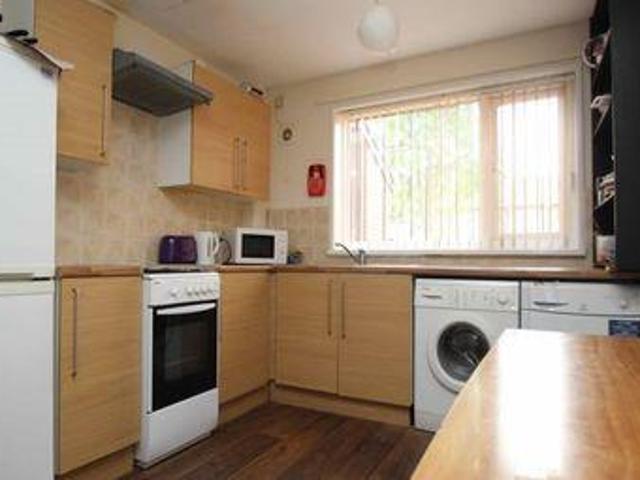 3 Bedrooms End terrace house for rent in St. Johns Close, Hyde Park, Leeds LS6