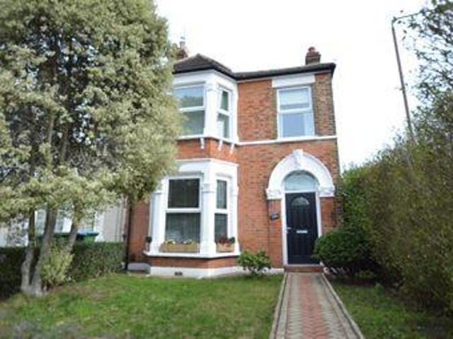 3 Bedrooms End terrace house for rent in Westmount Road, London SE9