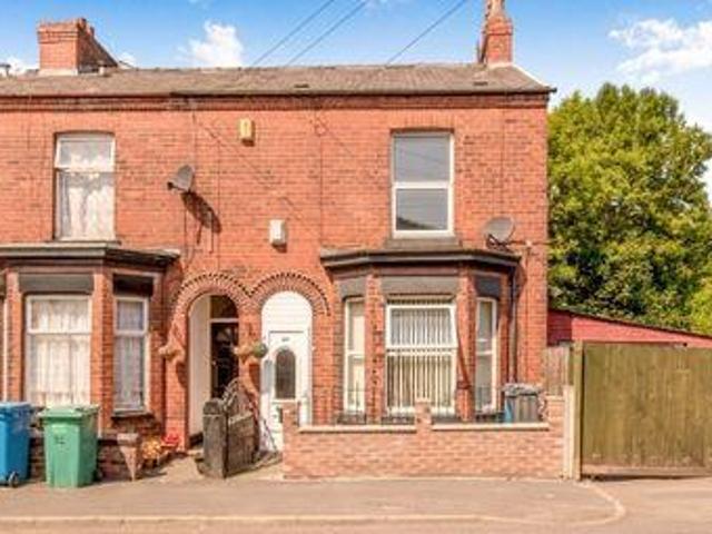 3 Bedrooms End terrace house for rent in Woodland Avenue, Gorton, Manchester M18