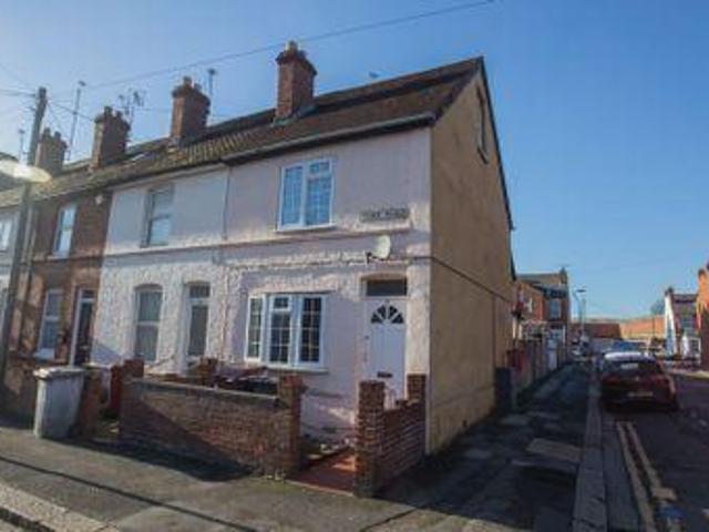 3 Bedrooms End terrace house for rent in York Road, Reading RG1