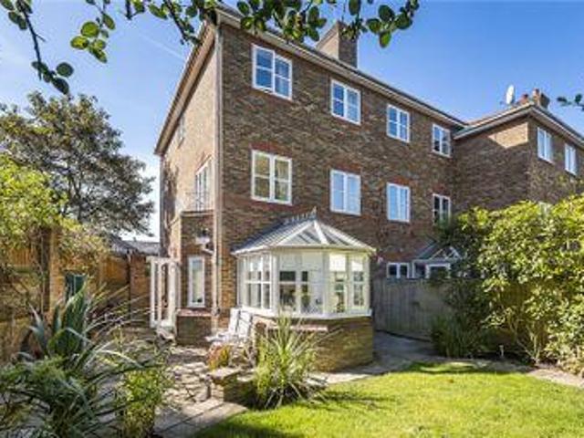 3 Bedrooms End terrace house for sale in Manning Place, Richmond TW10