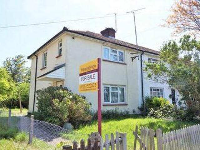3 Bedrooms End terrace house for sale in Marrowbrook Lane, Farnborough, Hampshire GU14