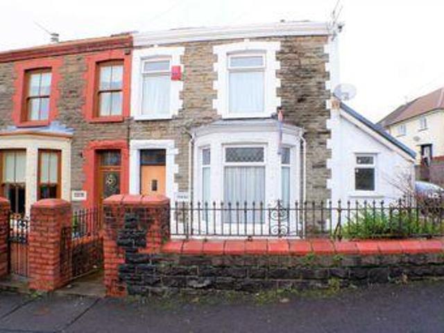 3 Bedrooms End terrace house for sale in Ninian Street, Treorchy CF42
