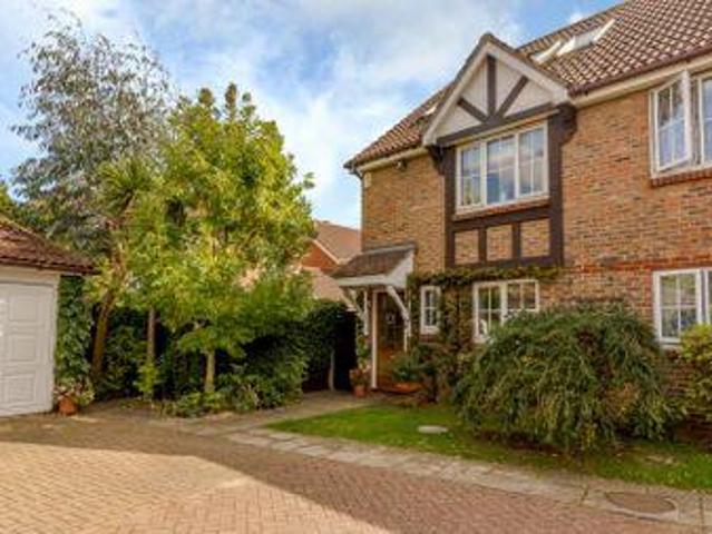 3 Bedrooms End terrace house for sale in Northweald Lane, Kingston Upon Thames KT2