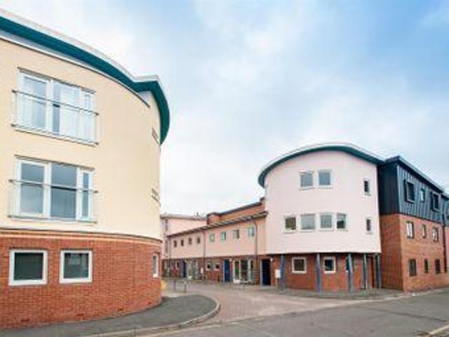 3 Bedrooms End terrace house for sale in Catherine Court, Catherine Street, Hereford HR1