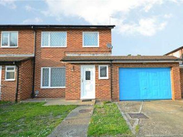 3 Bedrooms End terrace house for sale in Durham Road, Sandhurst, Berkshire GU47