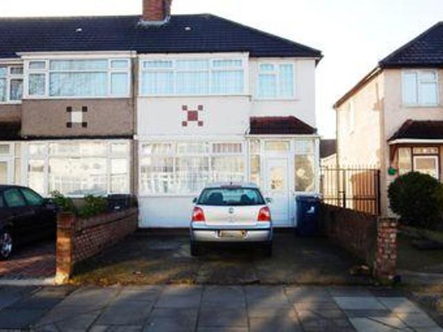 3 Bedrooms End terrace house for sale in Derley Road, Southall UB2