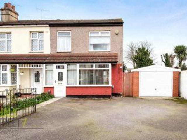 3 Bedrooms End terrace house for sale in Drummond Avenue, Romford RM7