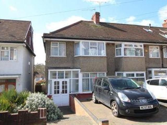 3 Bedrooms End terrace house for sale in Ferney Road, East Barnet, Barnet EN4
