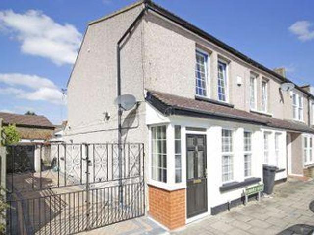 3 Bedrooms End terrace house for sale in Foxbury Road, Bromley BR1