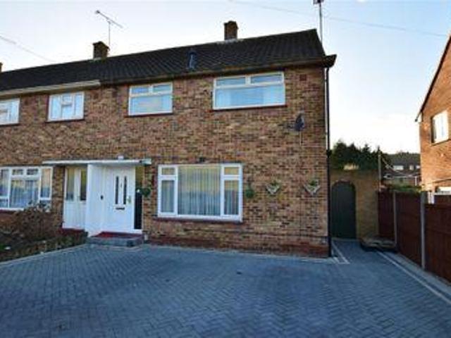 3 Bedrooms End terrace house for sale in Franklin Road, Gravesend, Kent DA12
