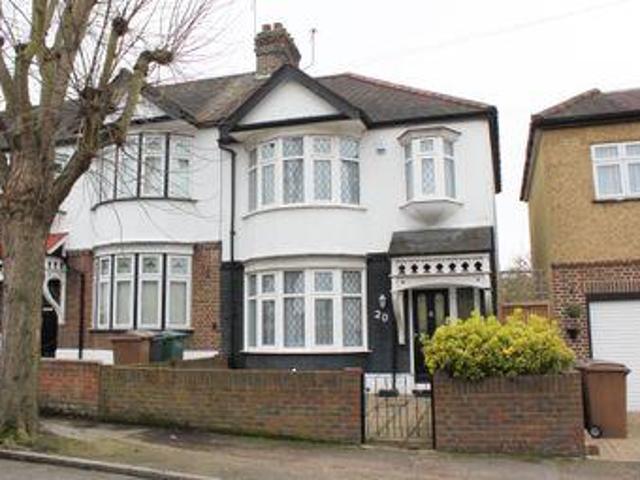 3 Bedrooms End terrace house for sale in Galeborough Avenue, Woodford Green IG8