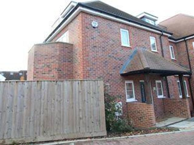 3 Bedrooms End terrace house for sale in Green Close, Brookmans Park, Hatfield AL9