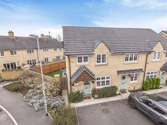 3 Bedrooms End terrace house for sale in Greenshaw Court, Guiseley, Leeds LS20