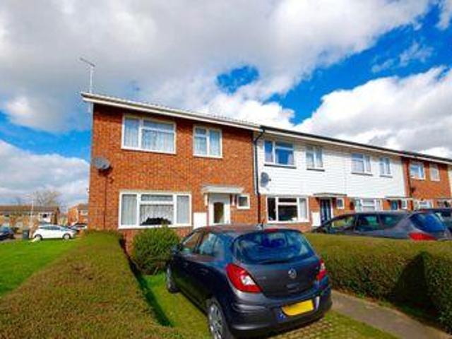 3 Bedrooms End terrace house for sale in Hobart Close, Chelmsford CM1