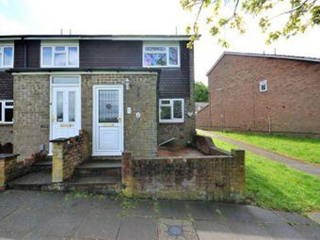 3 Bedrooms End terrace house for sale in Holbein Close, Black Dam, Basingstoke RG21