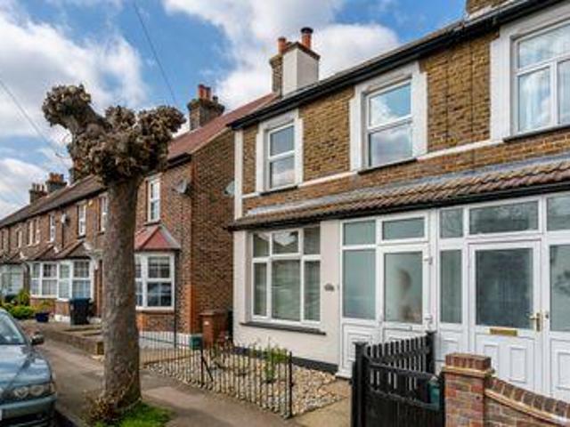3 Bedrooms End terrace house for sale in Homestead Road, Caterham CR3
