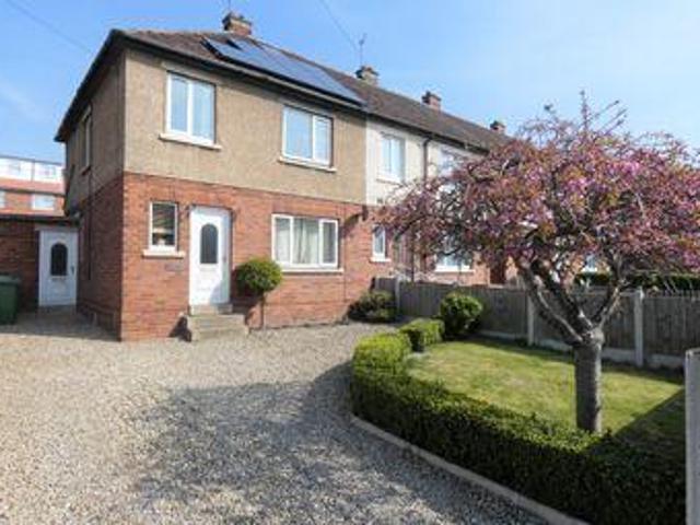 3 Bedrooms End terrace house for sale in Keswick Drive, Wakefield WF2