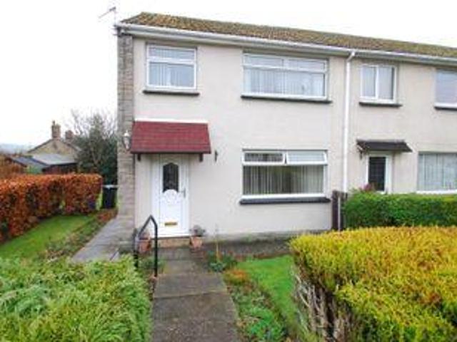 3 Bedrooms End terrace house for sale in Laburnum Grove, Stocksbridge, Sheffield S36