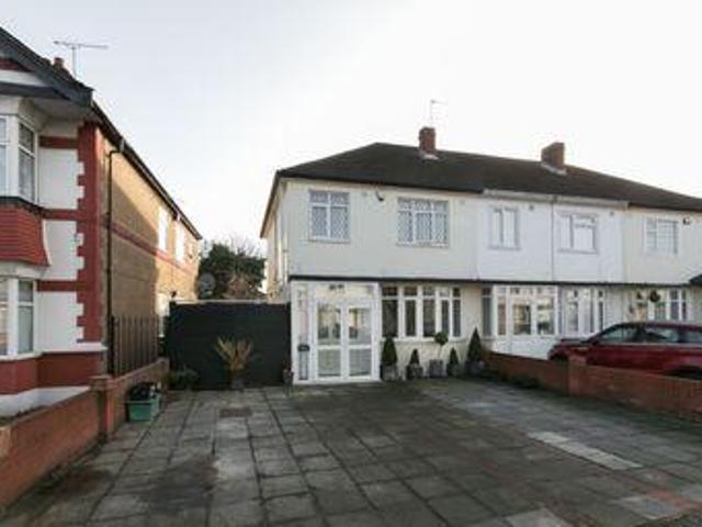 3 Bedrooms End terrace house for sale in Lechmere Approach, Woodford Green IG8