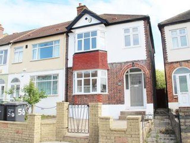3 Bedrooms End terrace house for sale in Penderry Rise, London SE6
