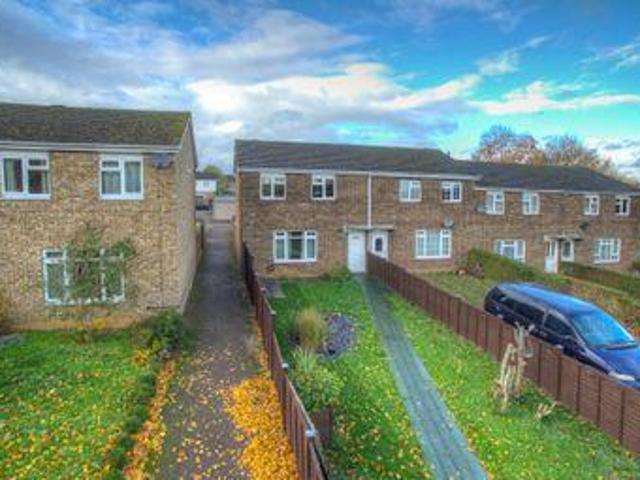 3 Bedrooms End terrace house for sale in Queens Gardens, St. Neots, Cambridgeshire PE19