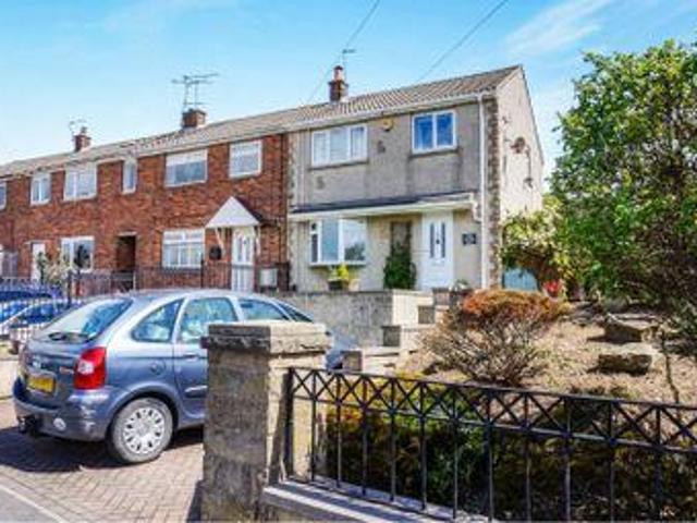 3 Bedrooms End terrace house for sale in Queensway, Yeadon, Leeds LS19