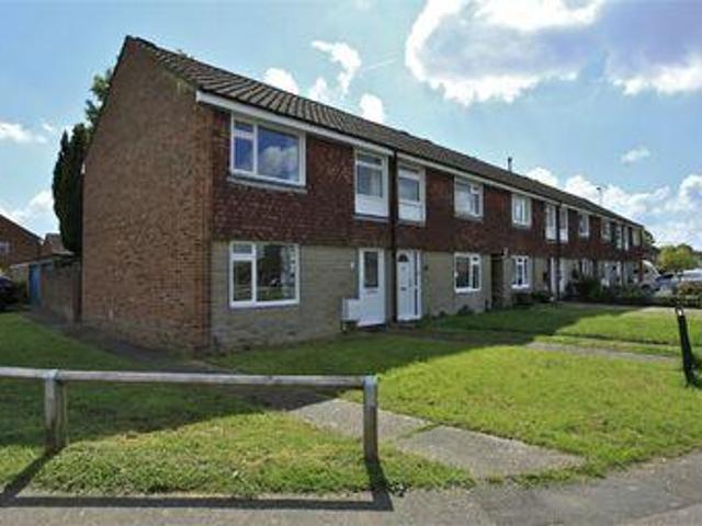 3 Bedrooms End terrace house for sale in Rutherwick Close, Horley, Surrey RH6