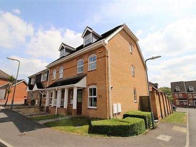 3 Bedrooms End terrace house for sale in Rycroft Meadow, Beggarwood, Basingstoke RG22