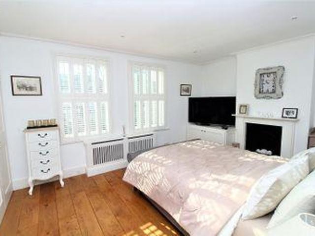 3 Bedrooms End terrace house for sale in Ross Road, Wallington, Surrey. SM6