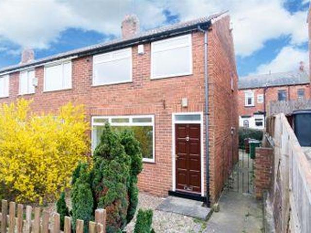 3 Bedrooms End terrace house for sale in Springfield Gardens, Horsforth, Leeds LS18