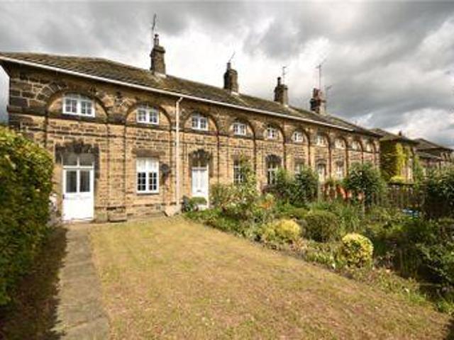 3 Bedrooms End terrace house for sale in The Avenue, Harewood LS17