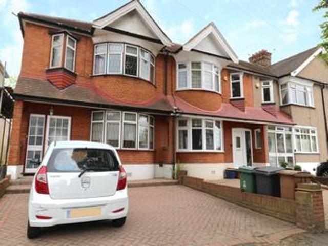 3 Bedrooms End terrace house for sale in Waverley Avenue, London E4