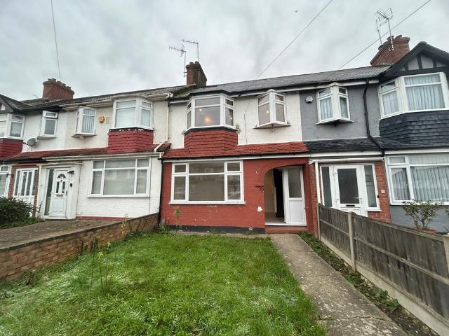 3 bedrooms End of Terrace House To Let