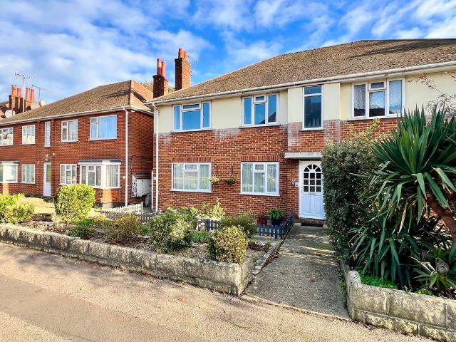 3 Bedrooms First Floor Flat