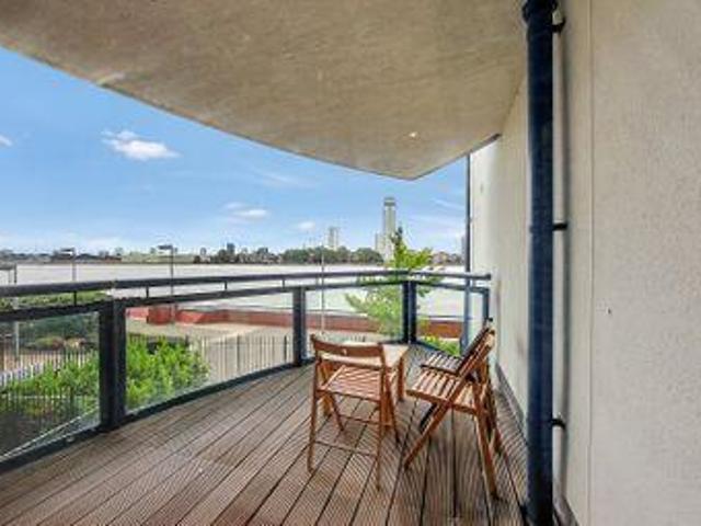 3 Bedrooms Flat for rent in 3 Newton Place, Mudchute / Docklands E14